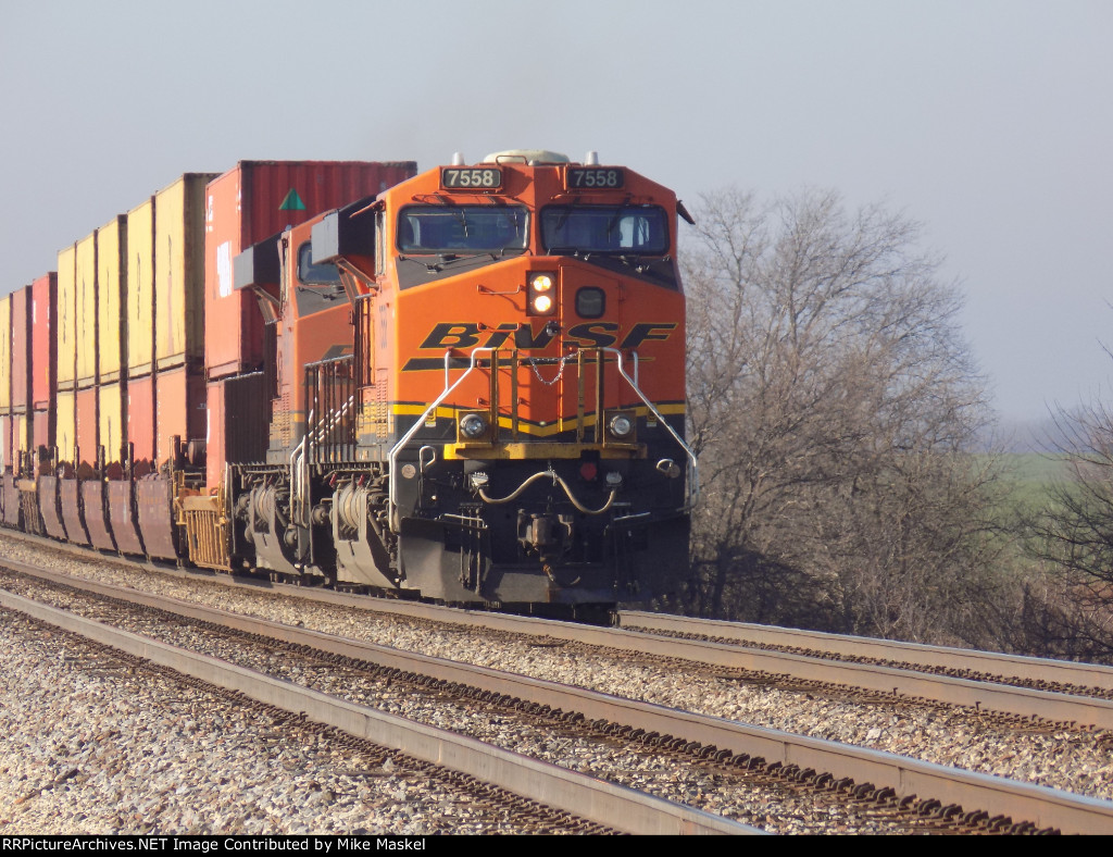 BNSF 7558
